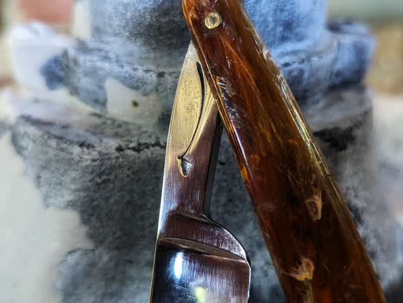 The Original and only genuine Pipe Razor Geo Wostenholm & Son 1694