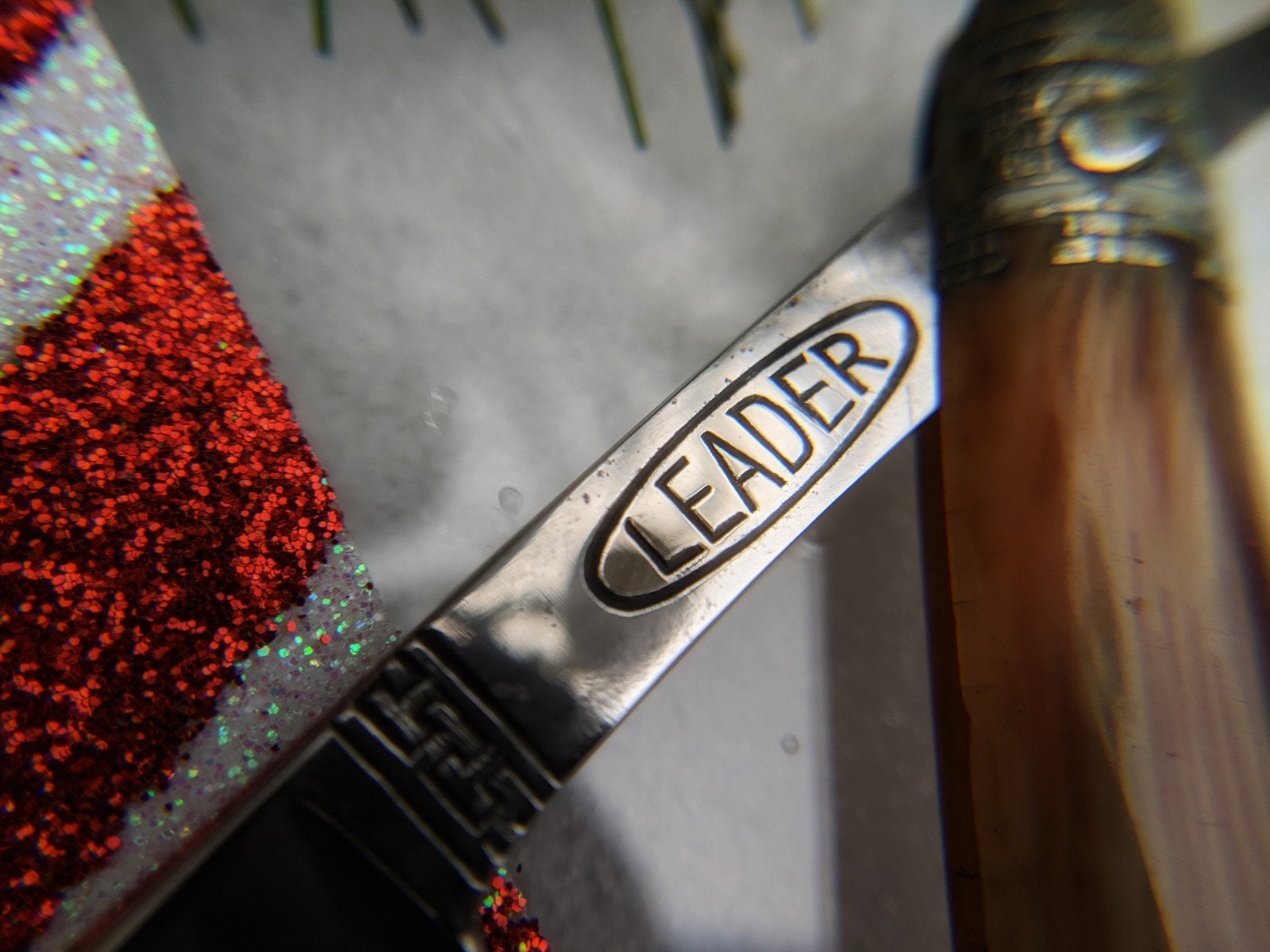 FW Engels Shave Ready Straight Razor Fancy Ornate Brass Scales