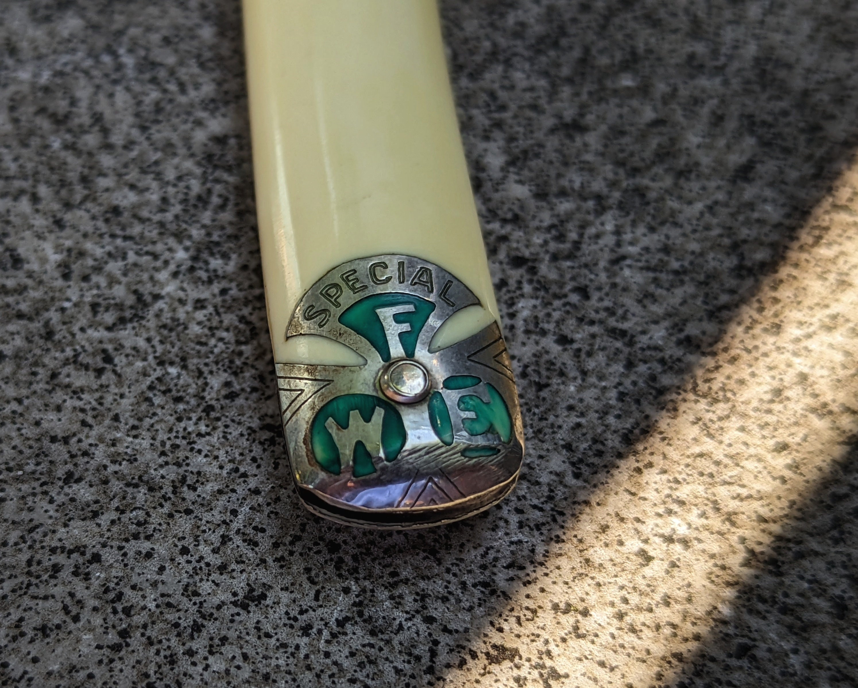 5/8 FW Engels Shave Ready Straight Razor Fancy Ornate Scales Shave Ready