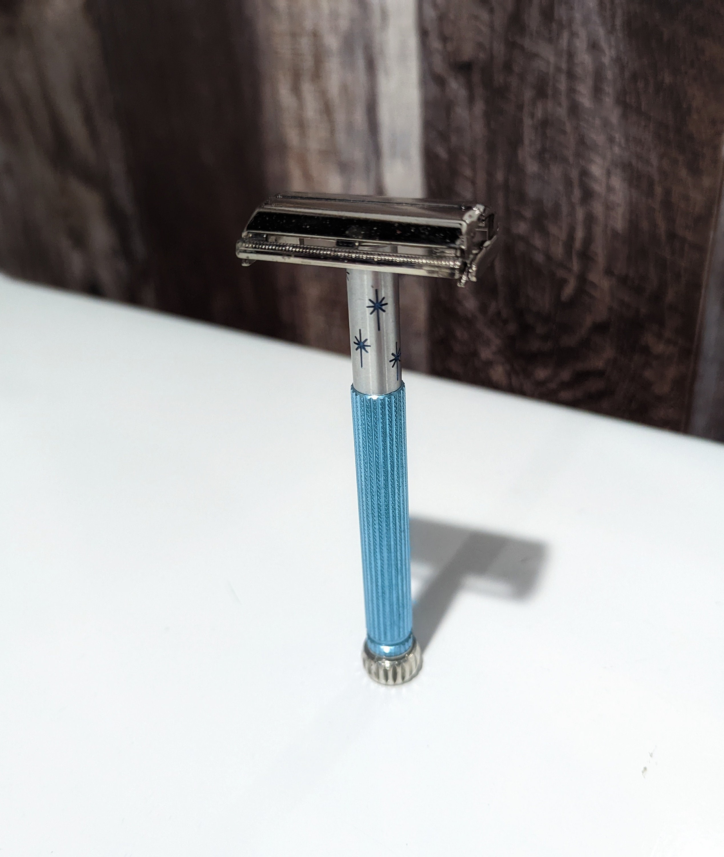 Vintage 1973 T-2 blue Star Gillette DE double Edge Safety Razor