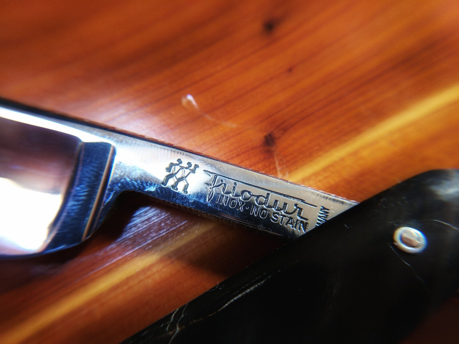 Friodur 472 Henckels Solingen Straight Razor Custom buffalo scales ...