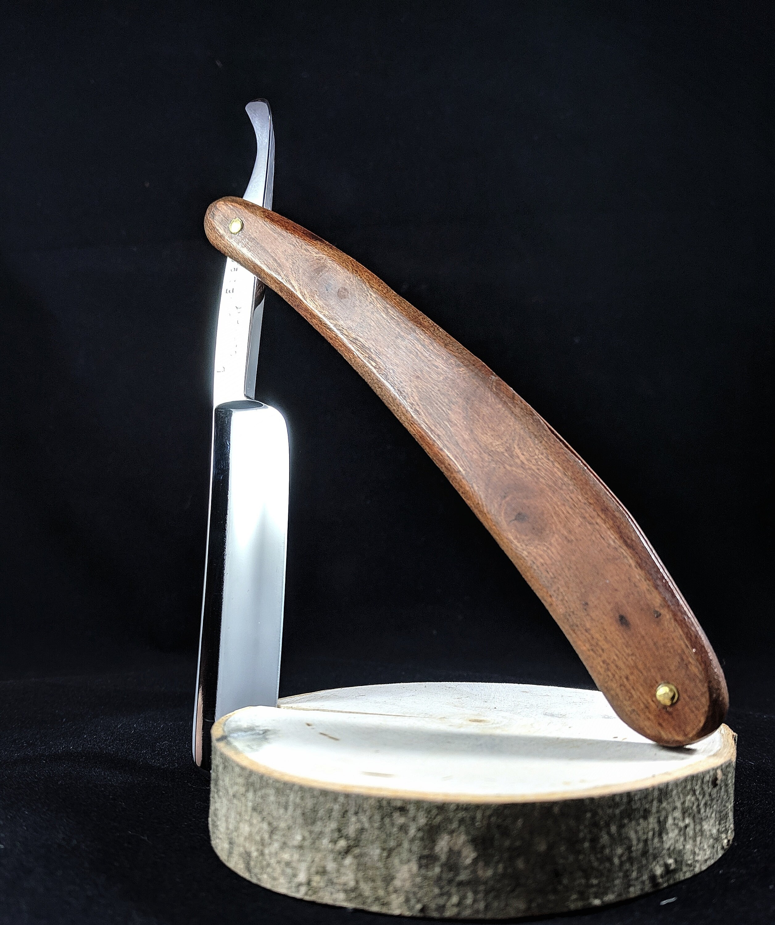Beautiful Vintage Diamondine Straight Razor that is 6/8 wide and made ...