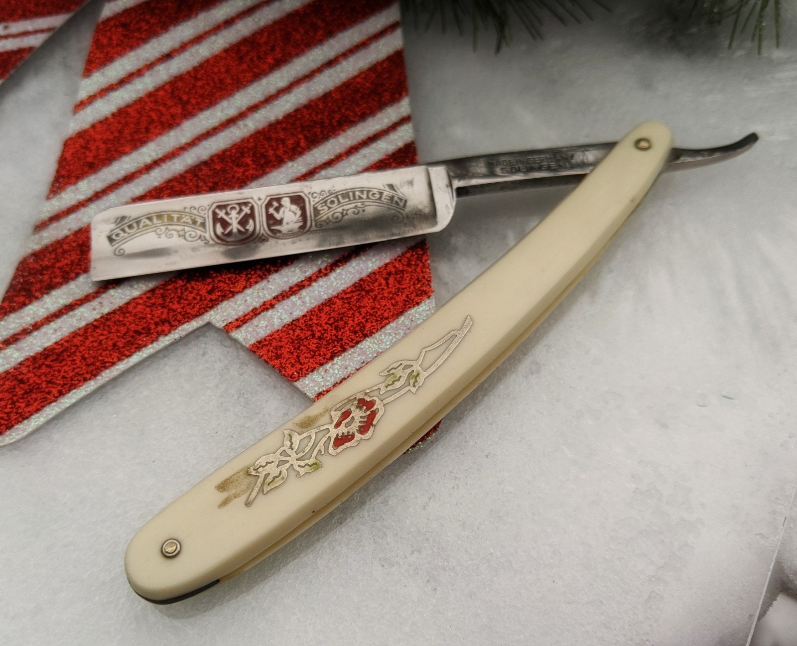 Fancy Ornate Vintage Straight Razor SOLINGEN Etched Shave Ready 5/8