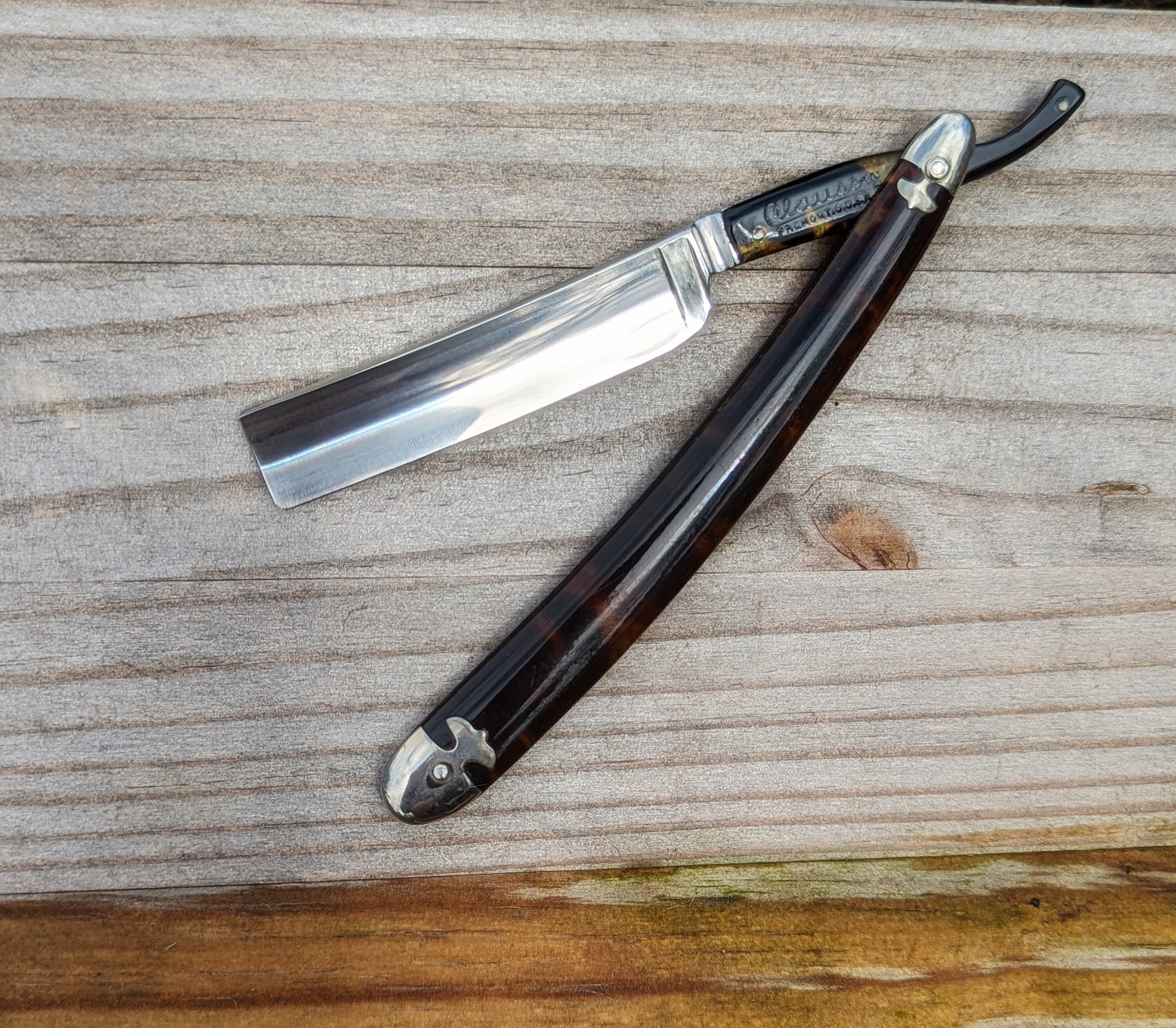 Antique straight razor Clauss Fremont Ohio Tortoise SCALES rare NOS