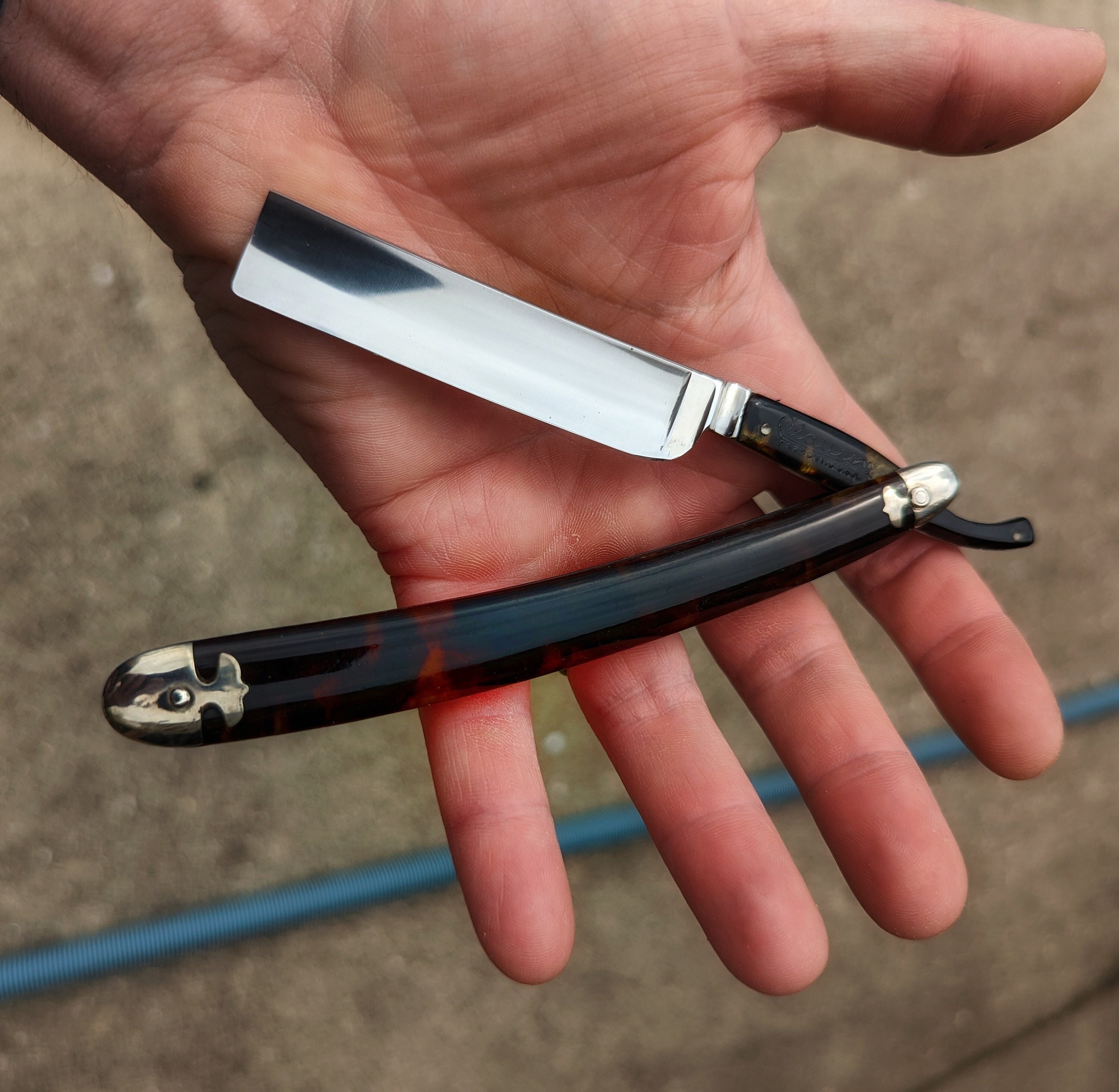 Antique straight razor Clauss Fremont Ohio Tortoise SCALES rare NOS