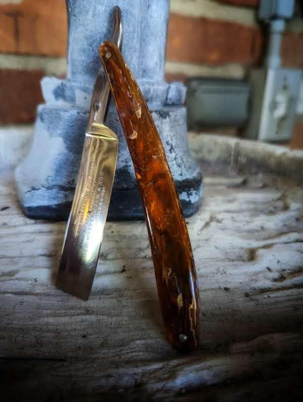 The Original and only genuine Pipe Razor Geo Wostenholm & Son 1694