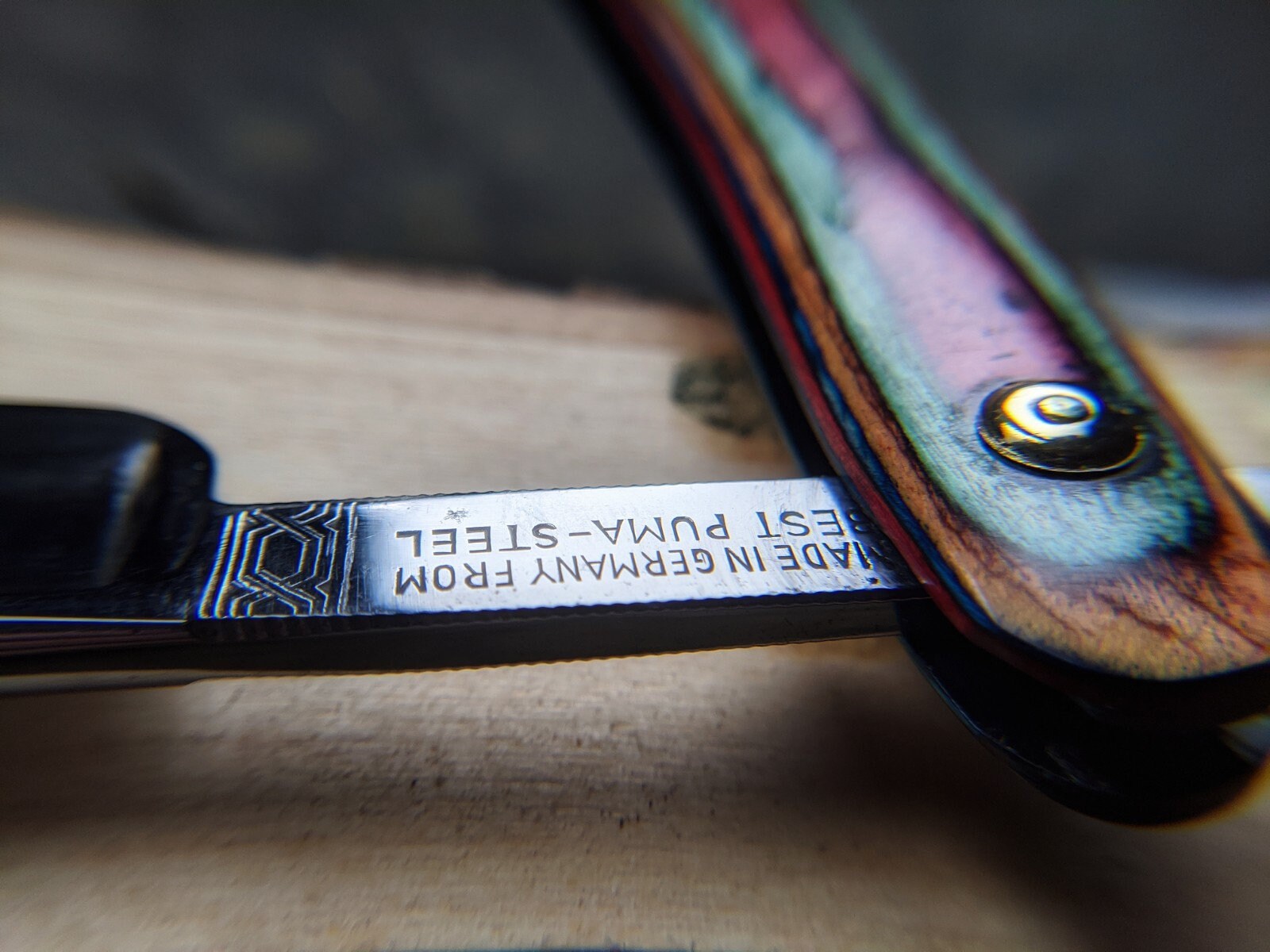 Puma 90 High Class Custom Scales Straight Razor