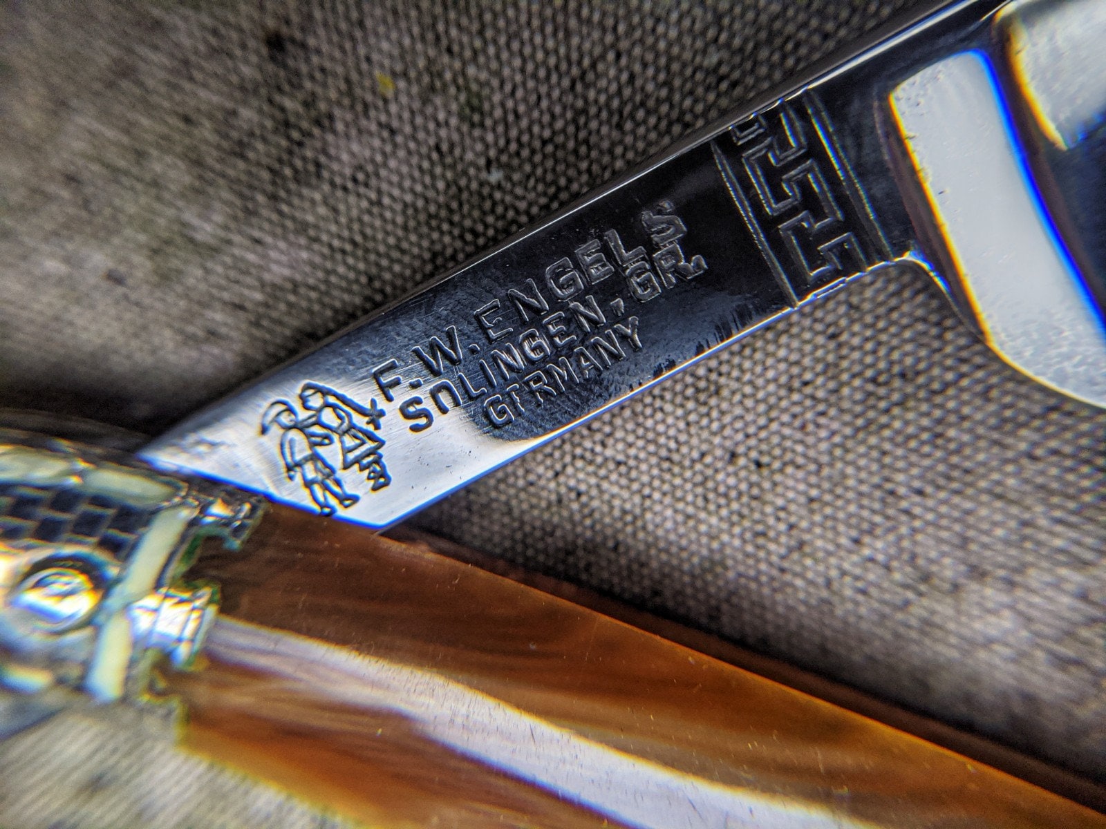 FW Engels Shave Ready Straight Razor Fancy Ornate Brass Scales