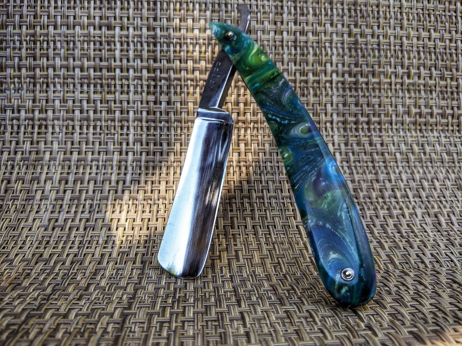 Large 13/16 Kropp straight razor with custom Peakcock or Dragonfly ...