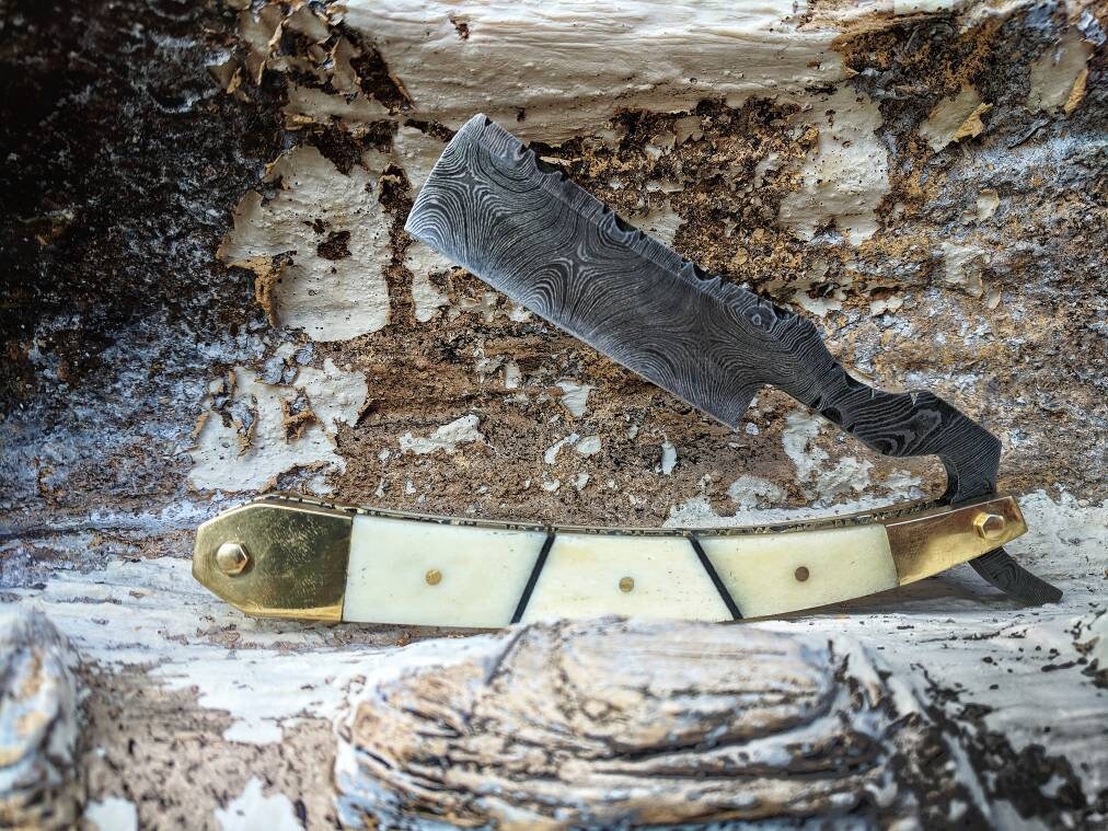 Damascus Steel Straight Razor camel bone Handle artistic collectors ...