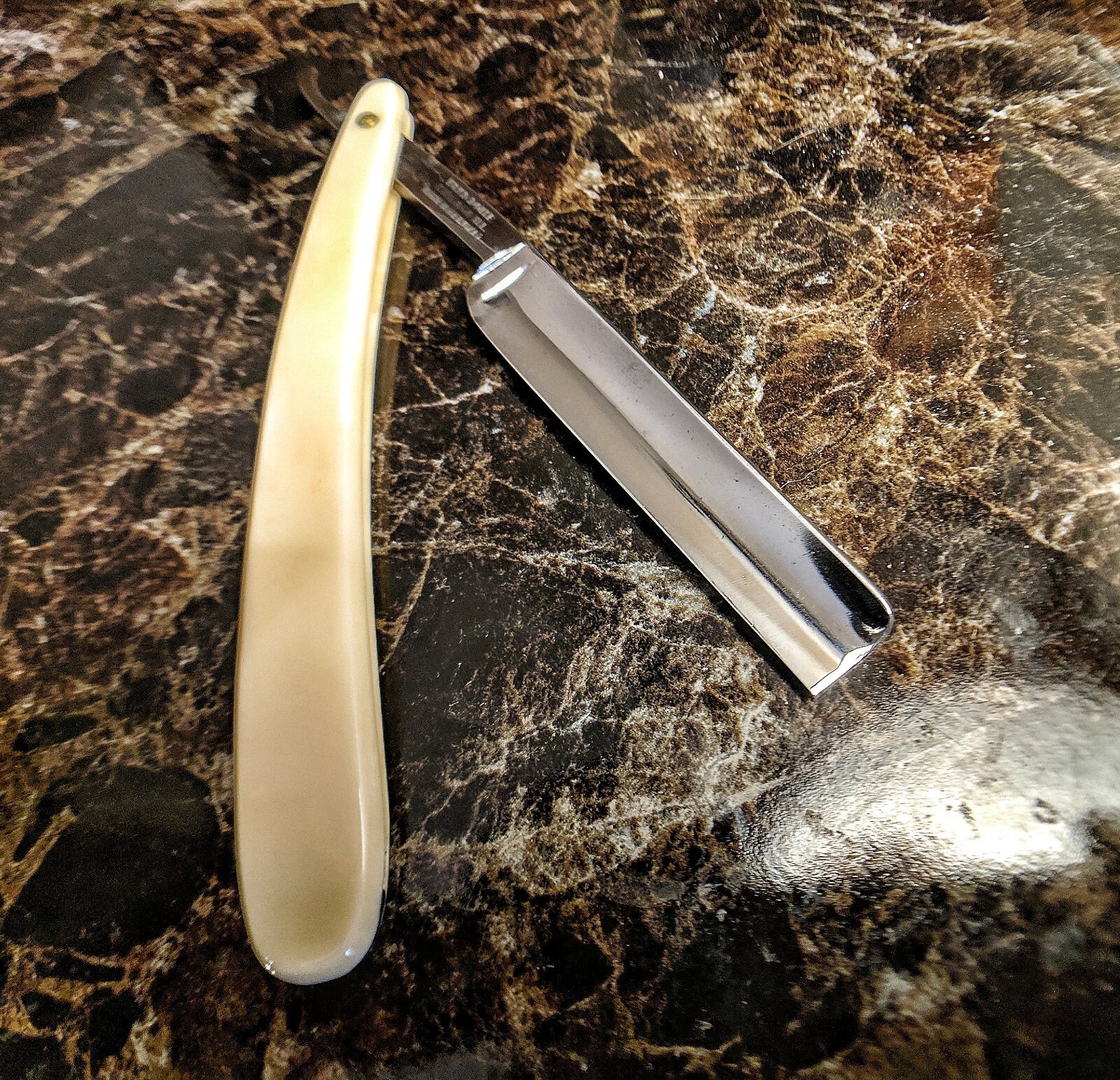 Vintage Black Steel Straight Razor that is 9/16 Made in Germany Shave ...