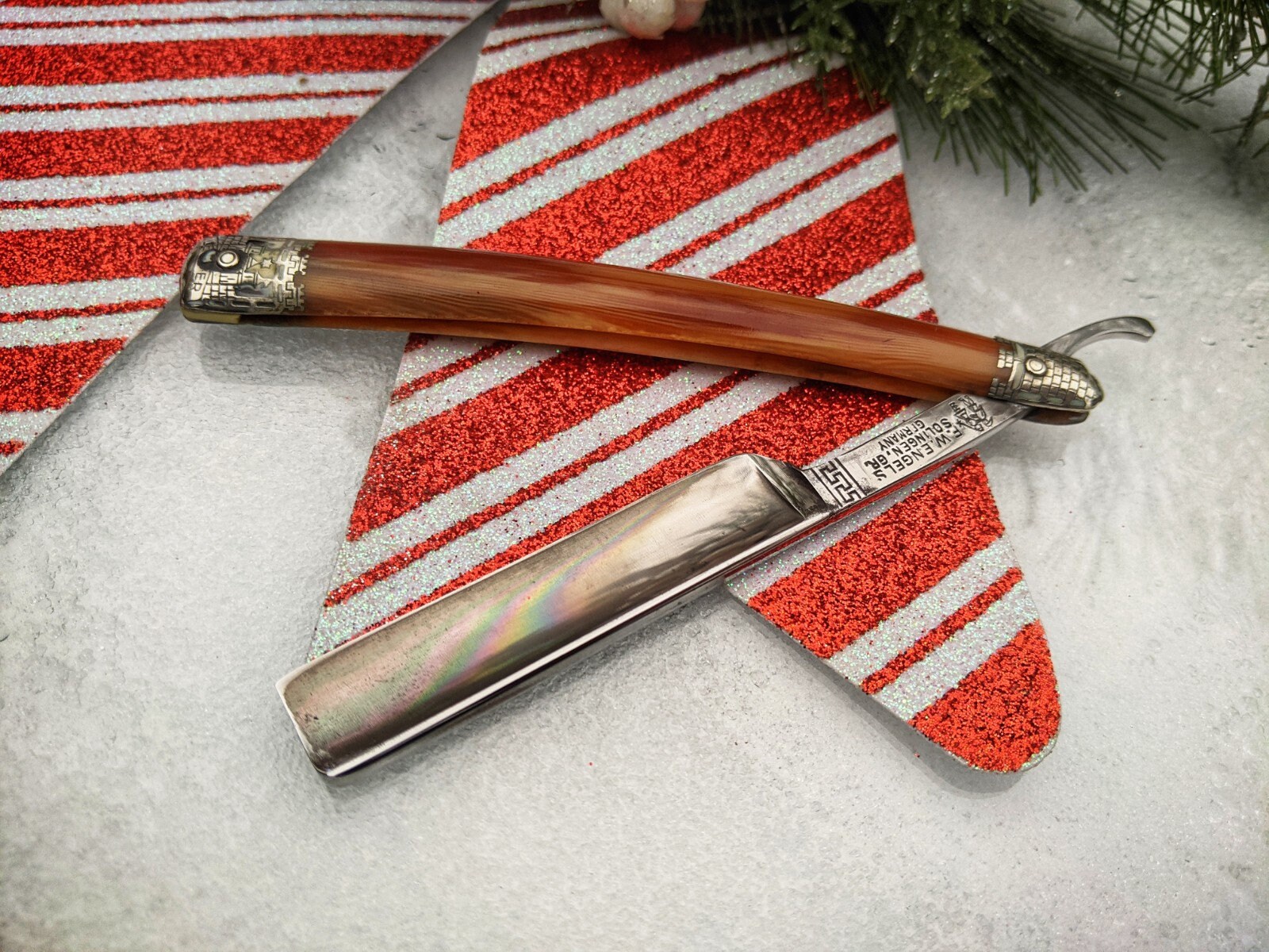 FW Engels Shave Ready Straight Razor Fancy Ornate Brass Scales