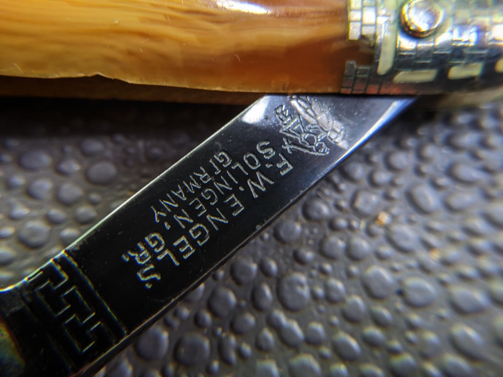 FW Engels Shave Ready Straight Razor Fancy Ornate Brass Scales