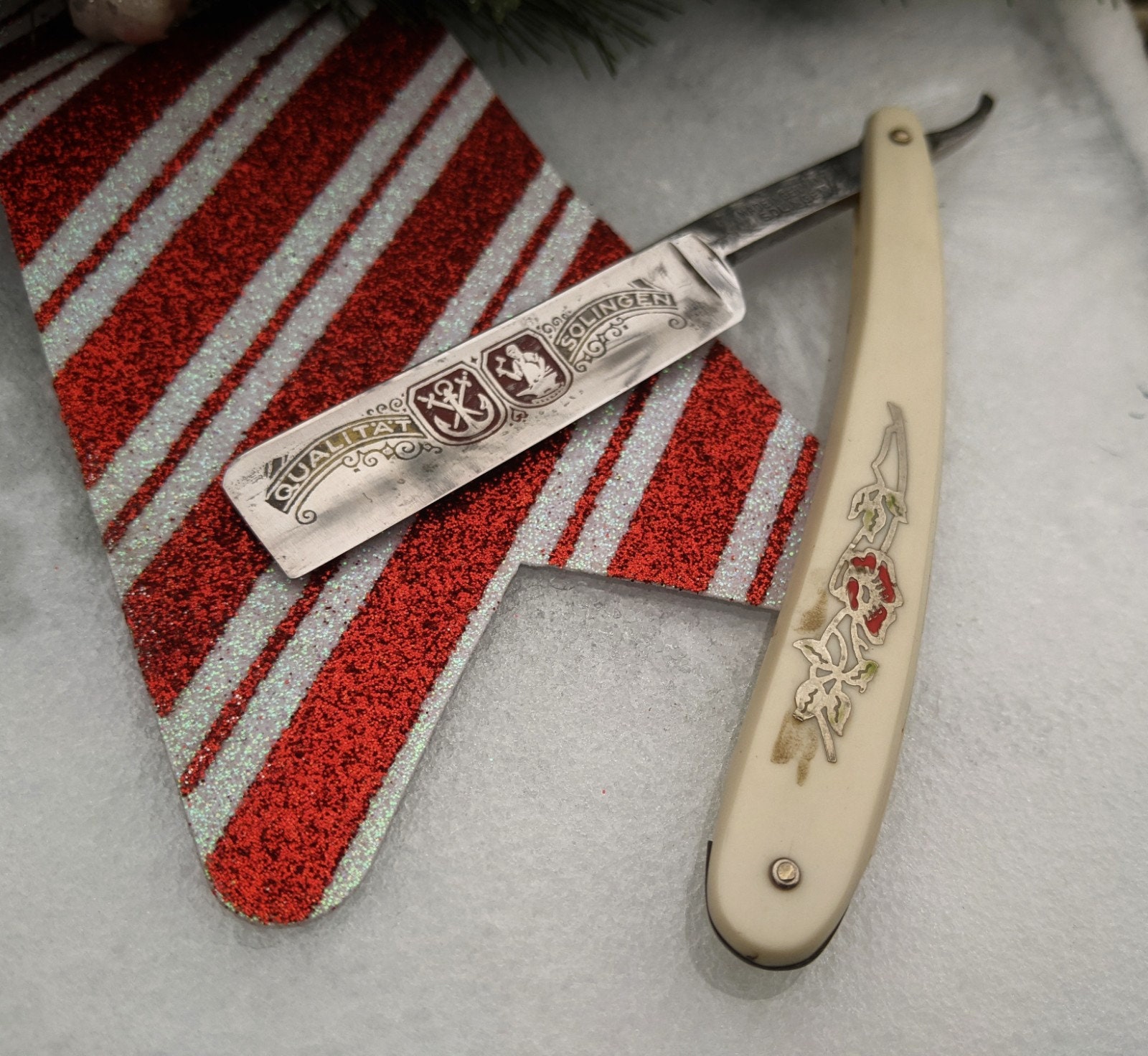 Fancy Ornate Vintage Straight Razor SOLINGEN Etched Shave Ready 5/8