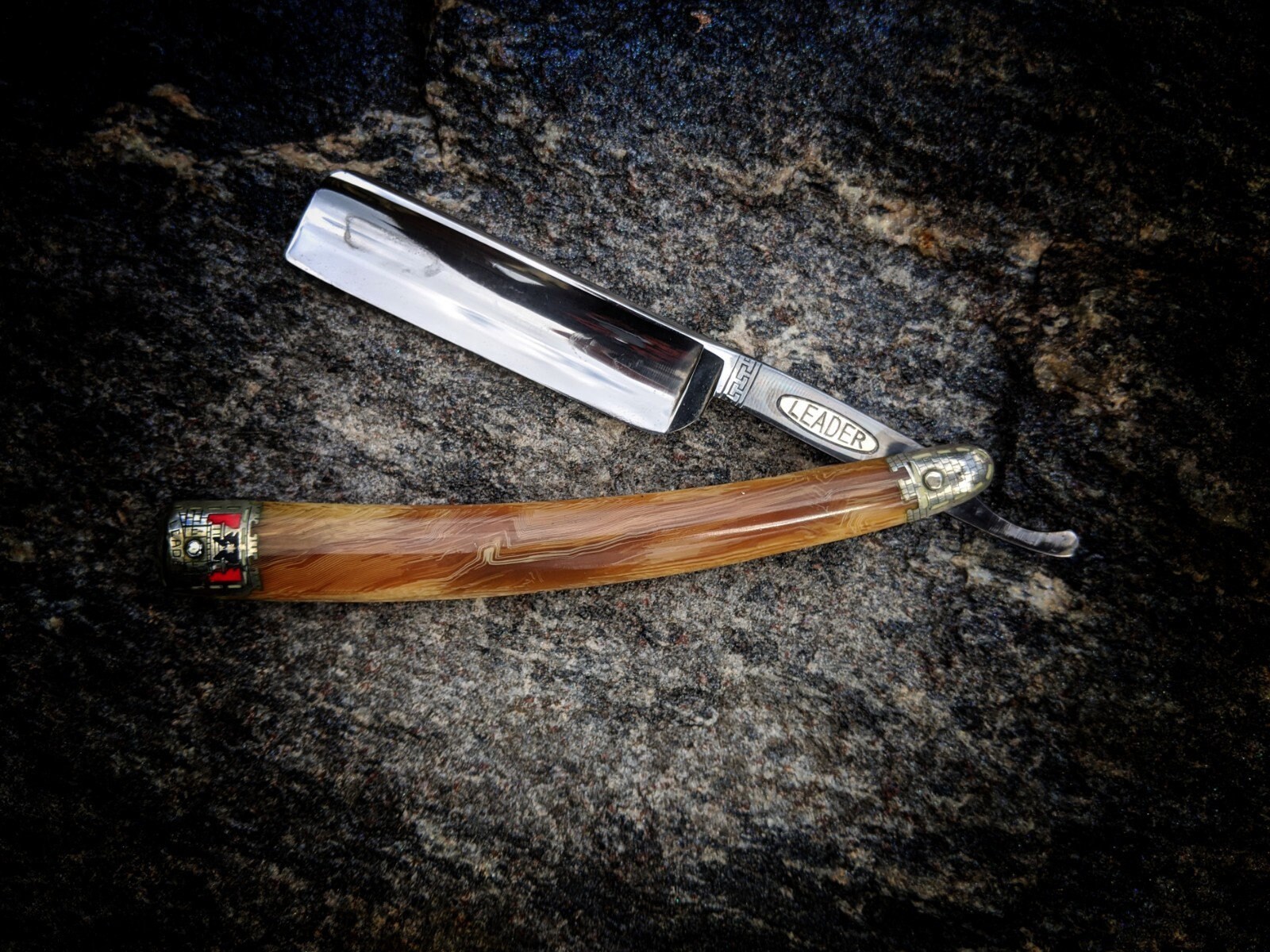 FW Engels Shave Ready Straight Razor Fancy Ornate Brass Scales