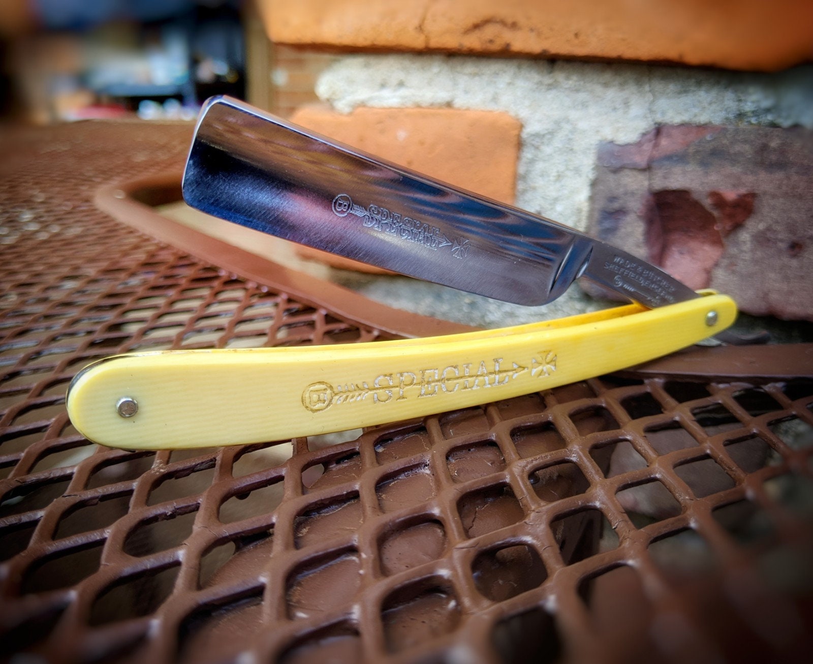 5/8 ” Wade & Butcher Special Straight Razor Shave Ready made Sheffield ...