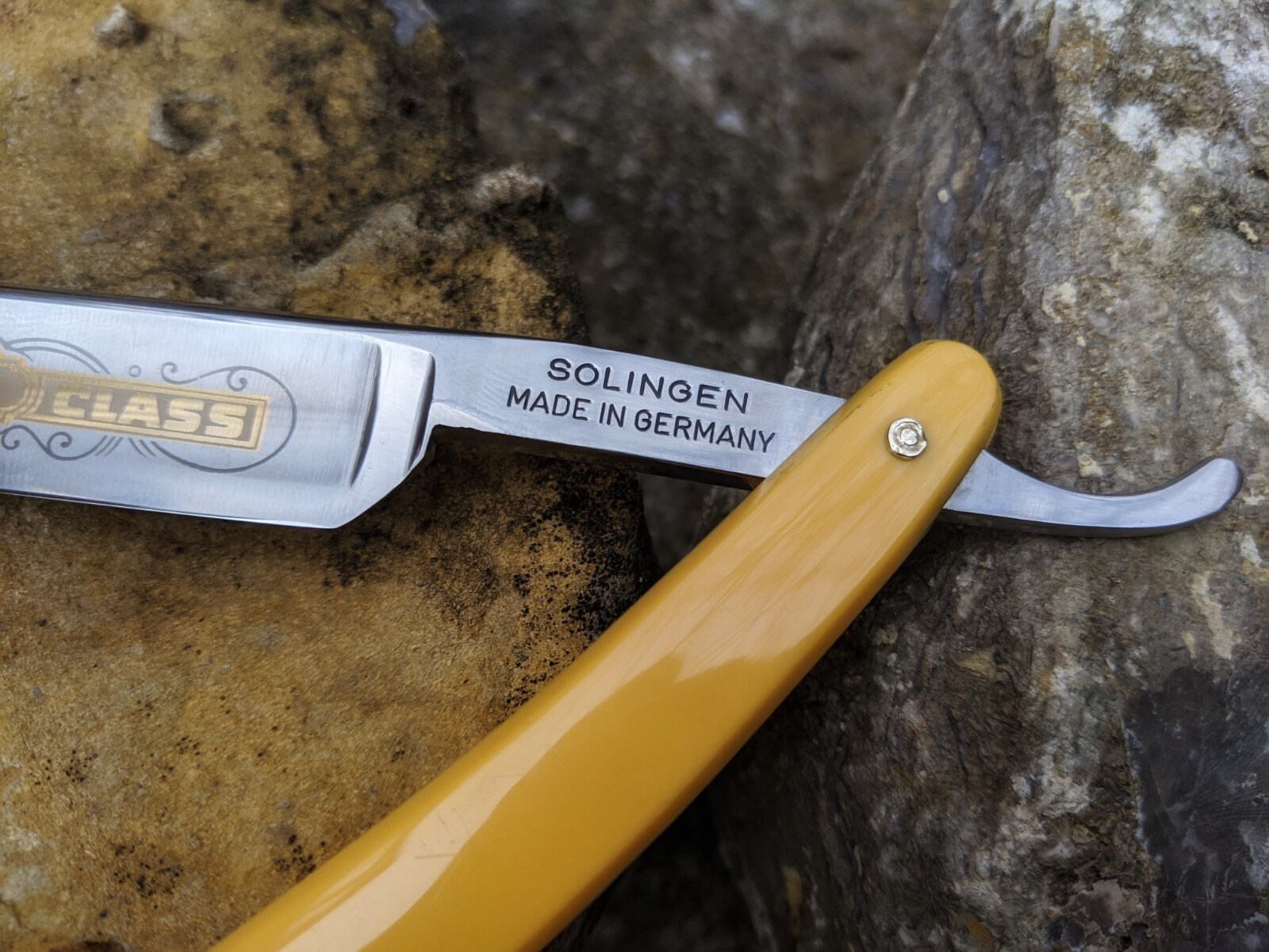 NOS Vintage Solingen “First Class” 11/16 straight razor