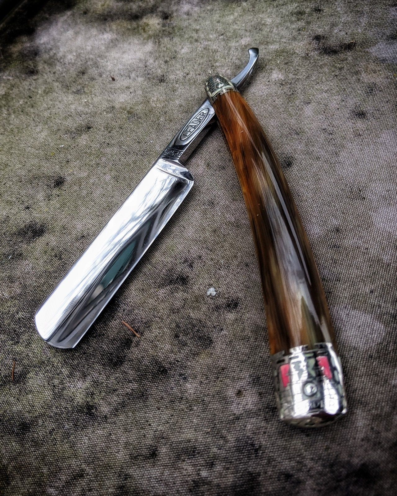 FW Engels Shave Ready Straight Razor Fancy Ornate Brass Scales