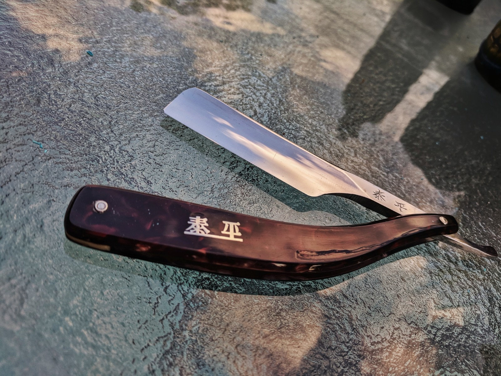 Exceptional Taihei Japanese Straight Razor 13/16