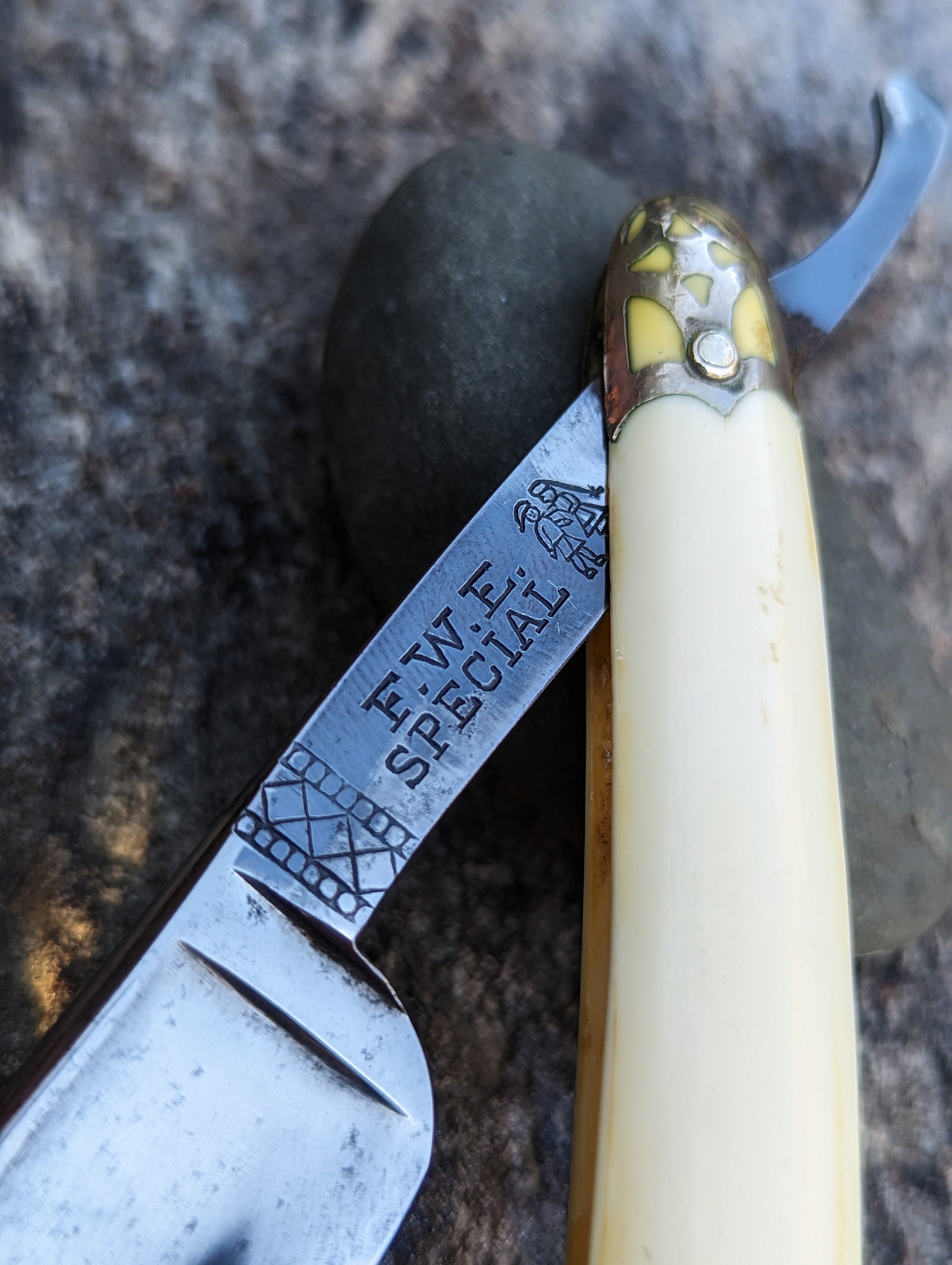 FW Engels 6/8 Shave Ready Straight Razor Fancy Ornate Scales Shave Ready