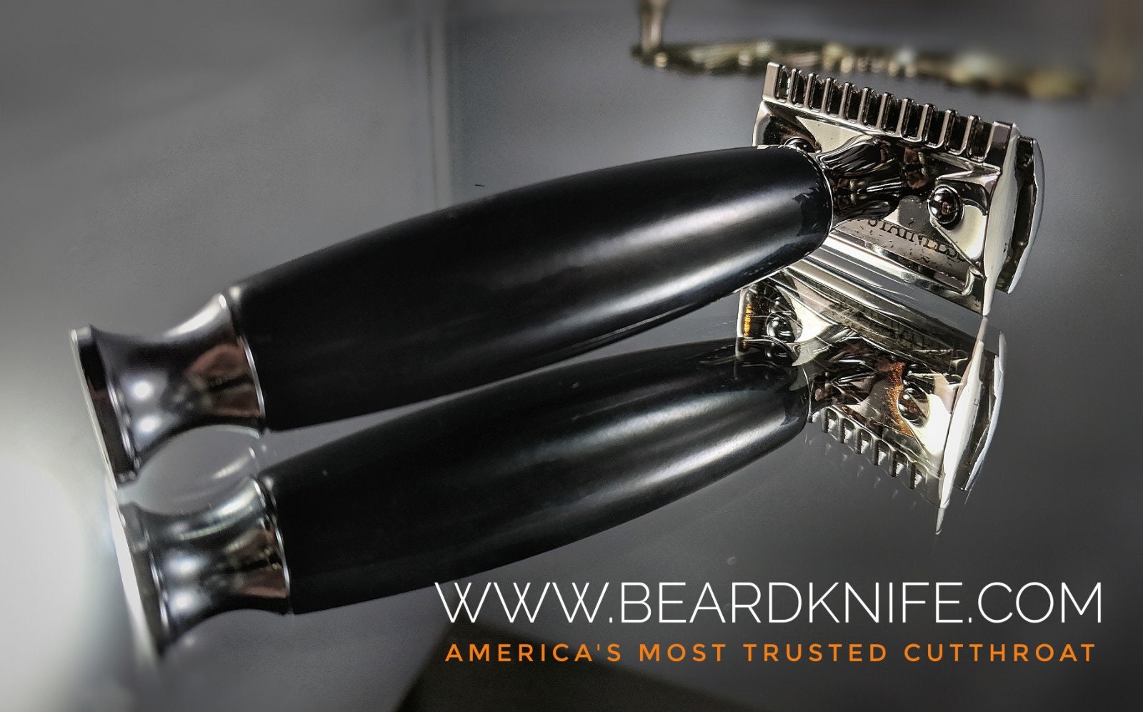 Black Double Edge Safety Razor 10 blades and box includedSelf care