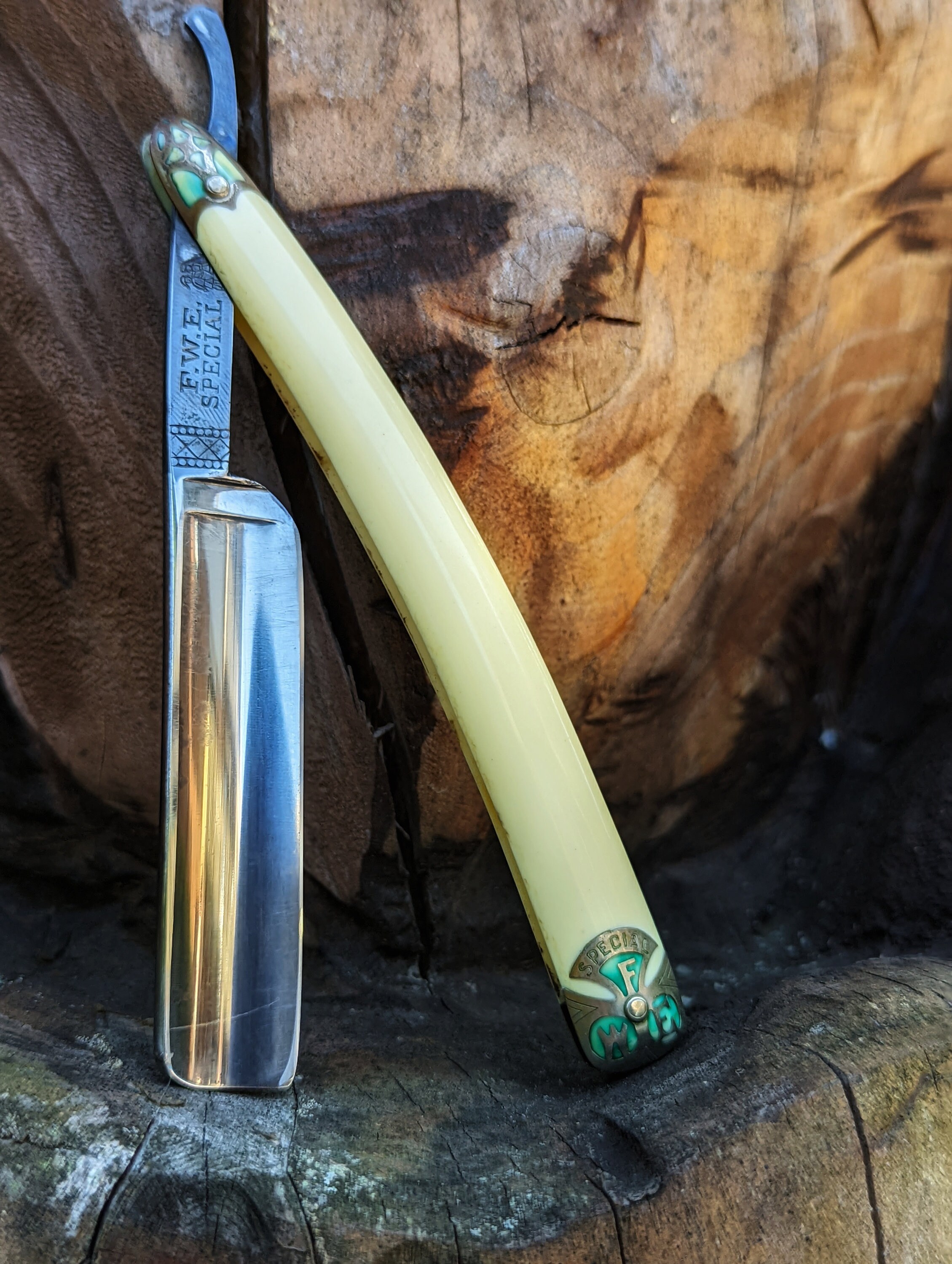 5/8 FW Engels Shave Ready Straight Razor Fancy Ornate Scales Shave Ready