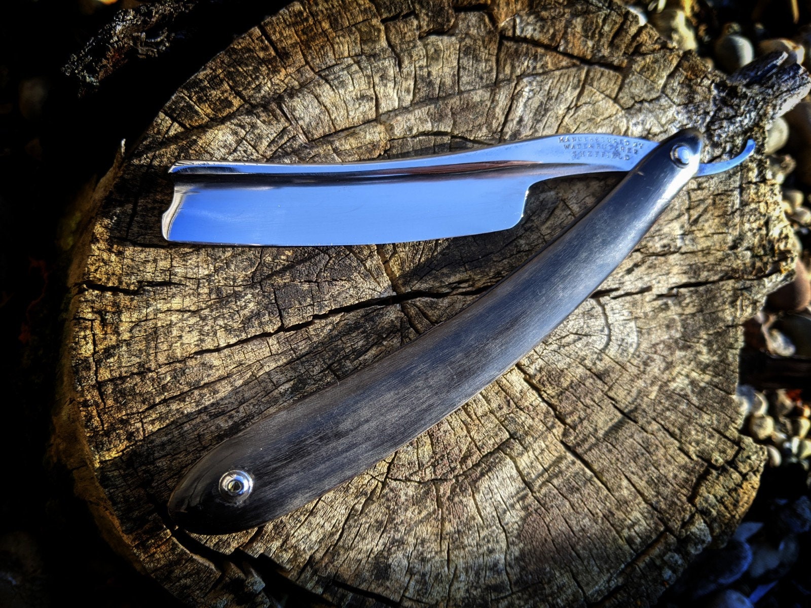 12/16 Faux Frame Back Wade and Butcher Smiling Straight razor w/ Barber ...