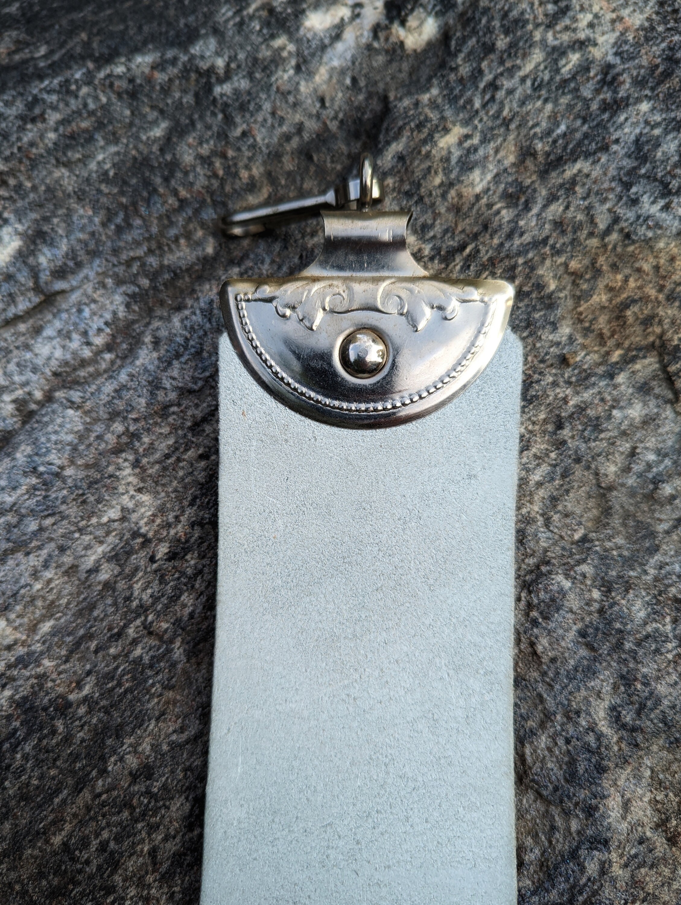 Antique Baby Blue Leather Strop USA Made near mint. Extra THICK