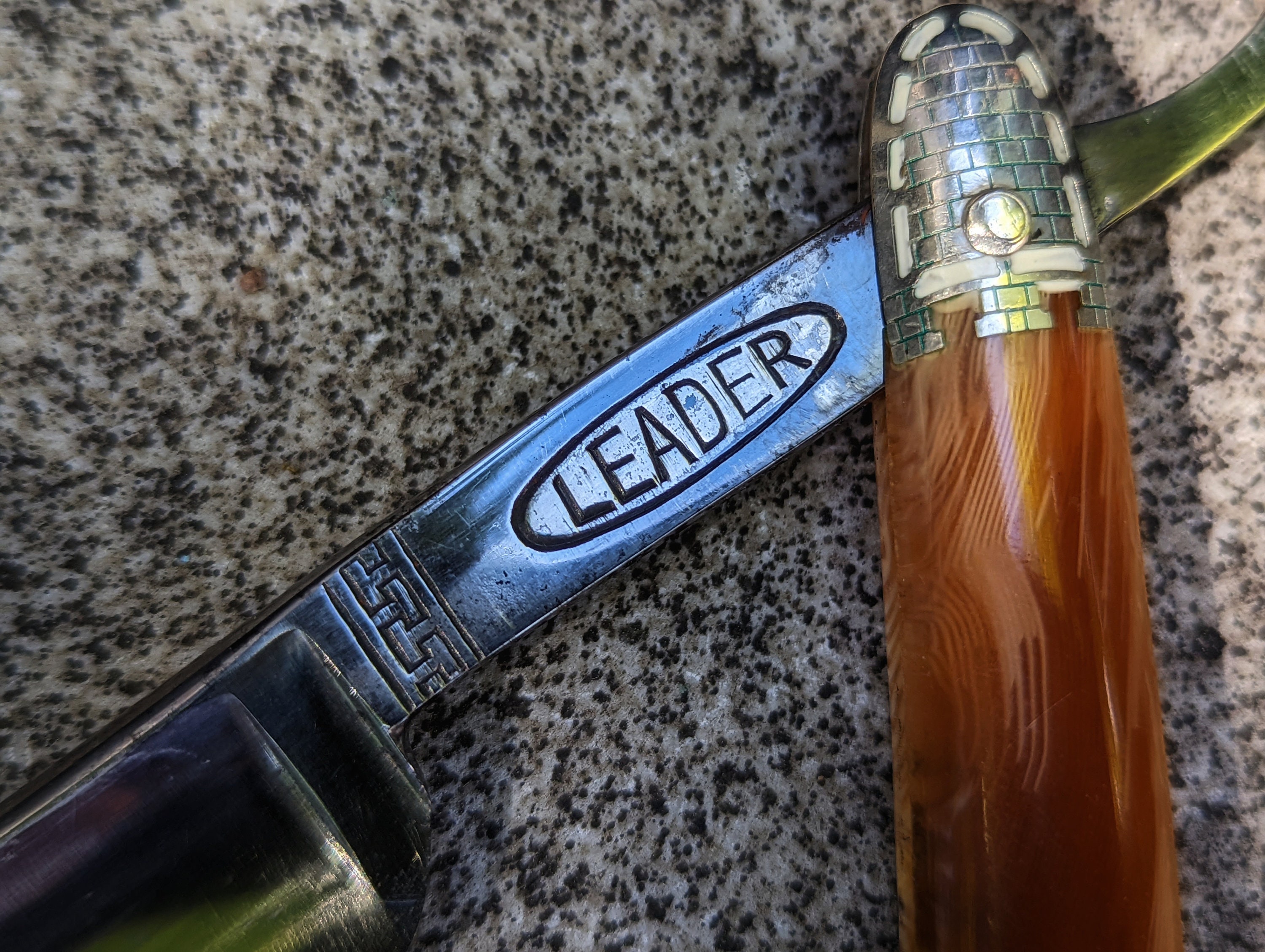 5/8 FW Engels Shave Ready Straight Razor Fancy Ornate Brass Scales