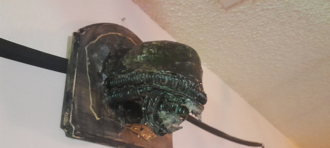 One of a Kind Custom ALIEN 1979 - Inspired Head Mount - Etsy