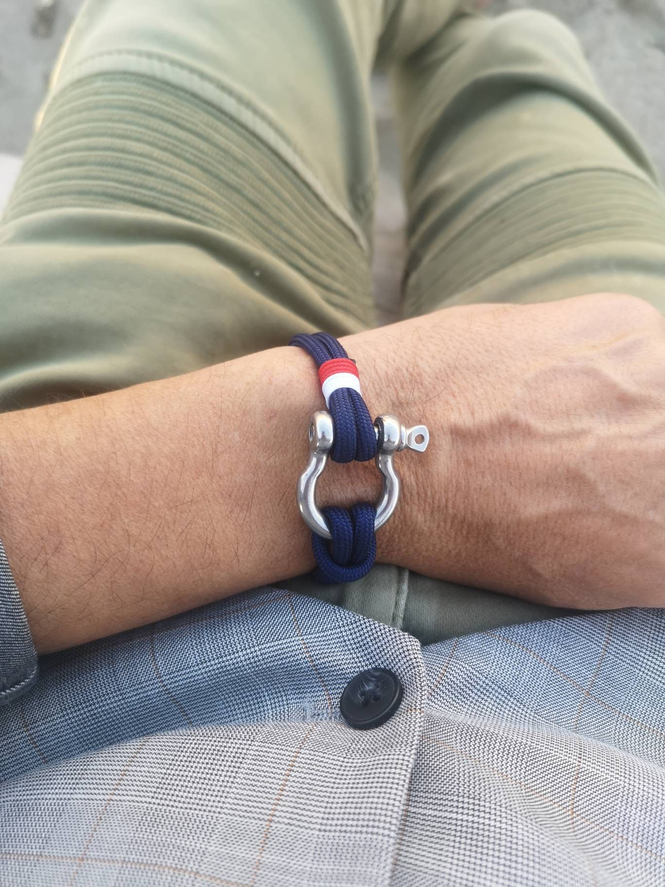 Stainless steel shackle bracelet handmade in France | Etsy
