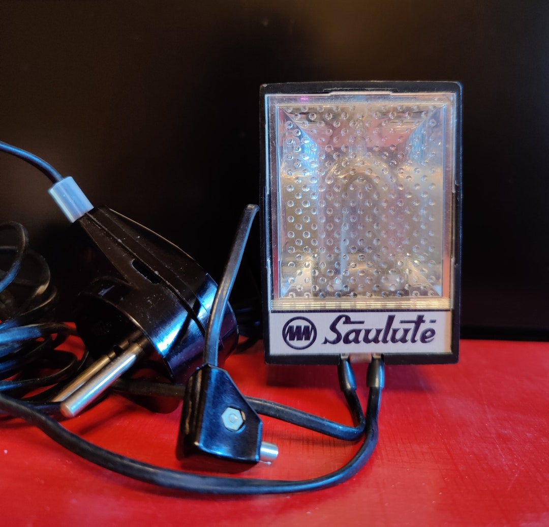 Vintage Saulute Flash in Original Case. Manufacturer:sigma Association ...