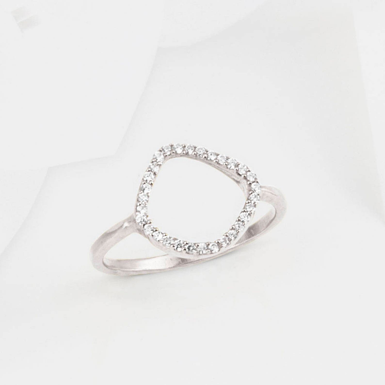 Aro Infinity White Topaz & Silver Ring - Etsy