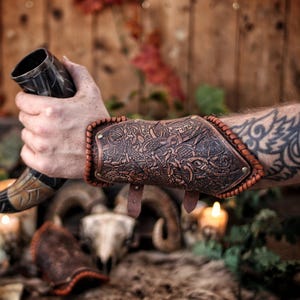 Viking Leather Bracers With Norse Knot Engraving for LARP Cosplay ...