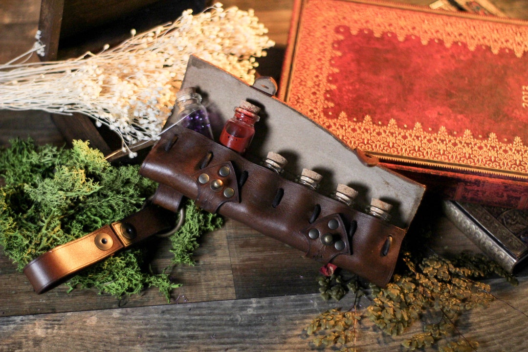 6 Small Potion Leather Case, Vertical Belt Kit for LARP, Cosplay and ...
