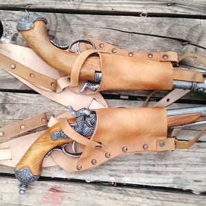 Leather Shoulder Holster for Two Guns. Shoulder Harness for Carrying ...