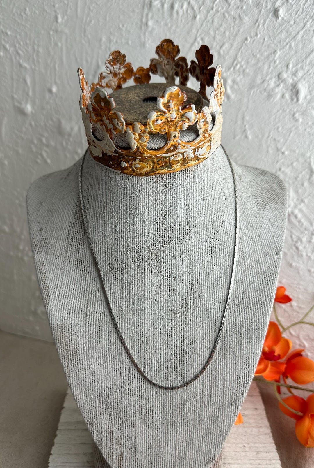 Avon Flat Triangle Link Chain Necklace, 16 Long, 1 Mm Wide, Silver Tone ...