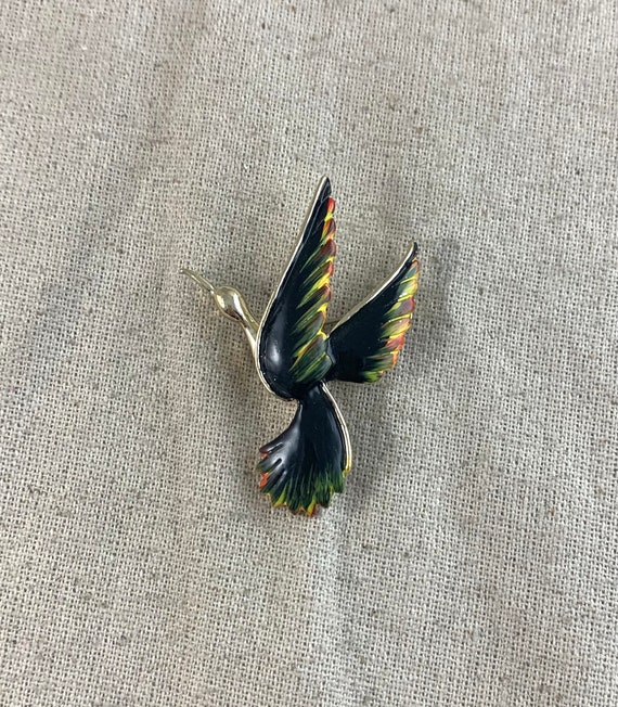 Gerry's Bird Brooch, 2" x 1 1/2", gold tone base meta… - Gem