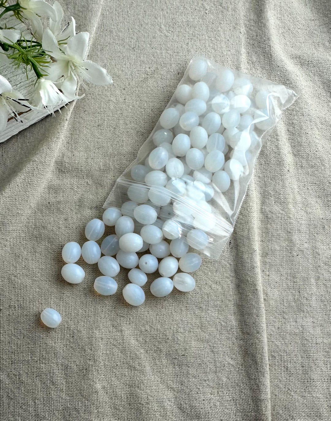 Vintage Moonstone Glass Beads, 12 Mm X 10 Mm, 1 Mm Hole, White With ...