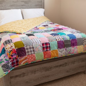 New Retro Multi-color Patchwork Quilt, Mauve, Yellow, Pink, Blue, White ...
