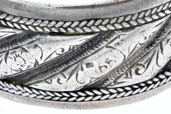Heavy old Moroccan Tribal Silver Bracelet with Engrav… - Gem
