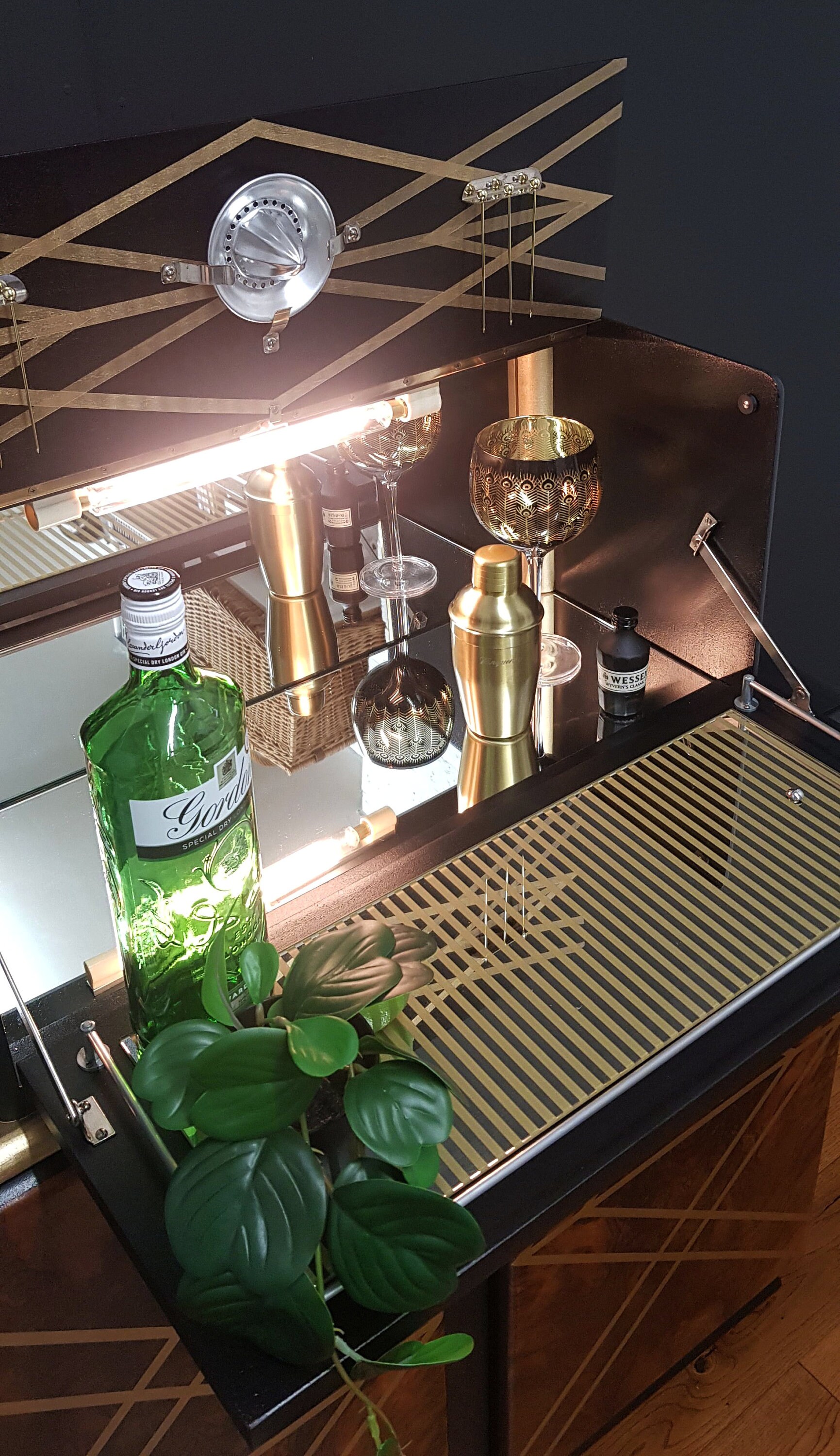 Cocktail Cabinet, "caprio", Drinks Cabinet, Home Bar, Art Deco Design ...