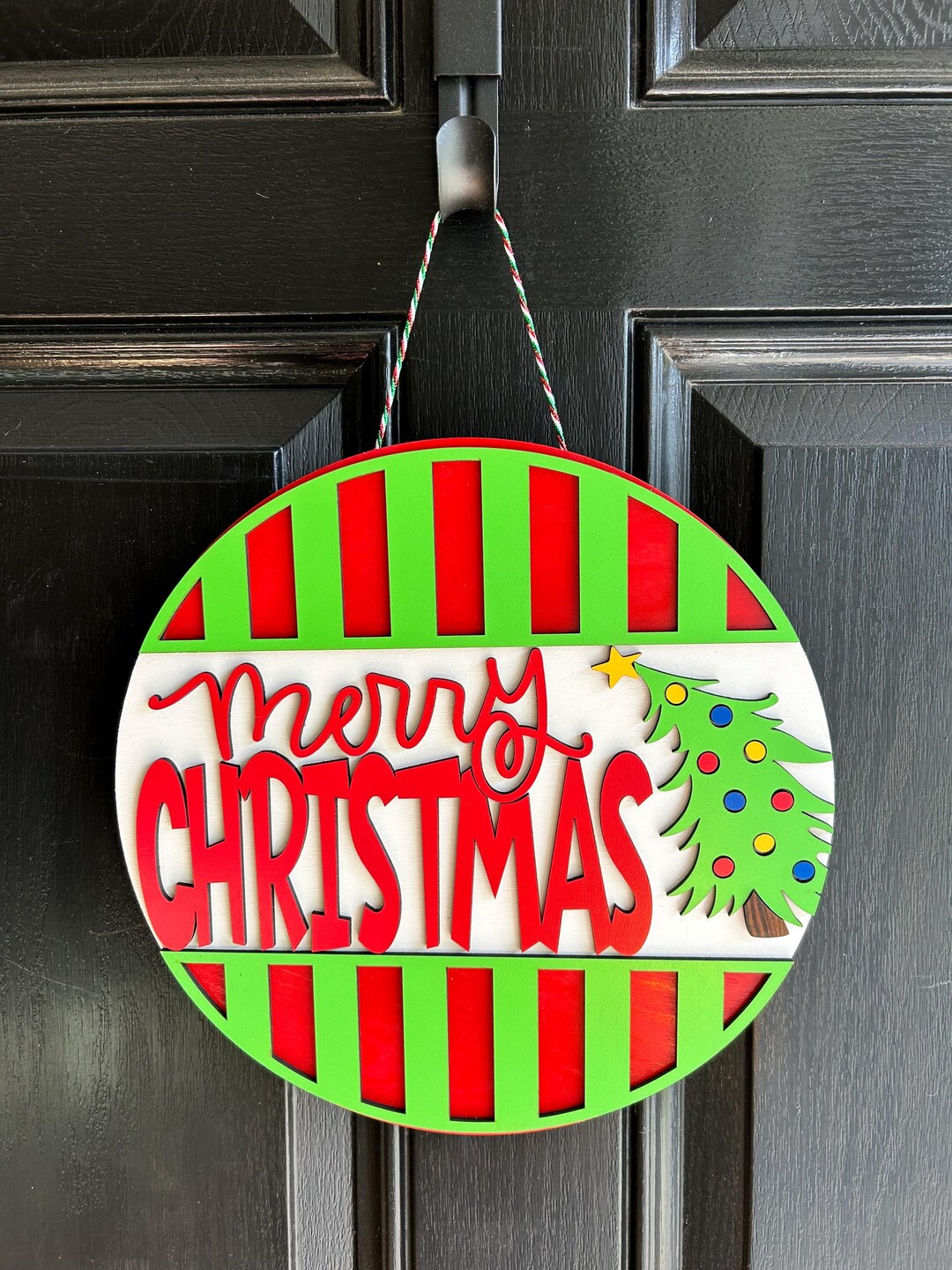 Merry Christmas Welcome Door Sign: 12" Round Red & Green Holiday Decor ...