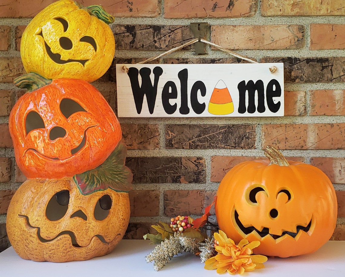 Halloween Welcome sign//Welcome sign//Wooden Halloween Welcome | Etsy