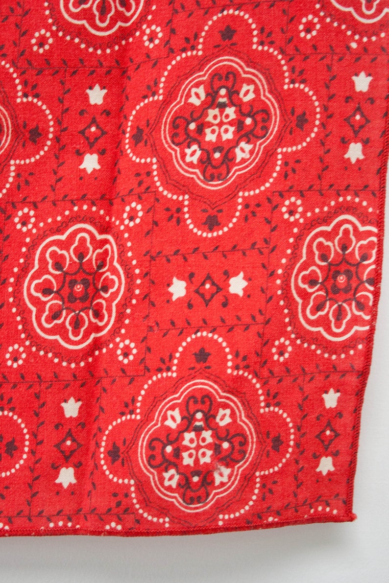 Vtg Small Red Bandana - Vintage Patterned Scarf - 80s Red and White ...