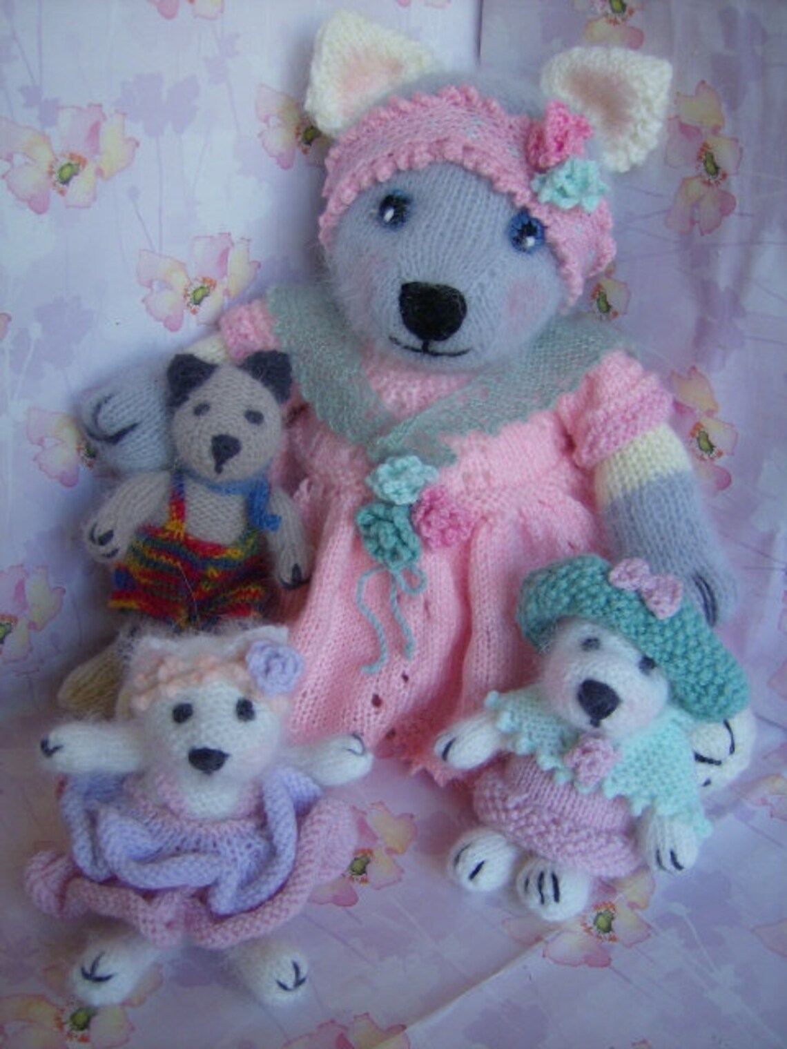 Mrs Pitty-pat Kitten Cat (with Kittens) - Easy Soft Toy Knitting ...