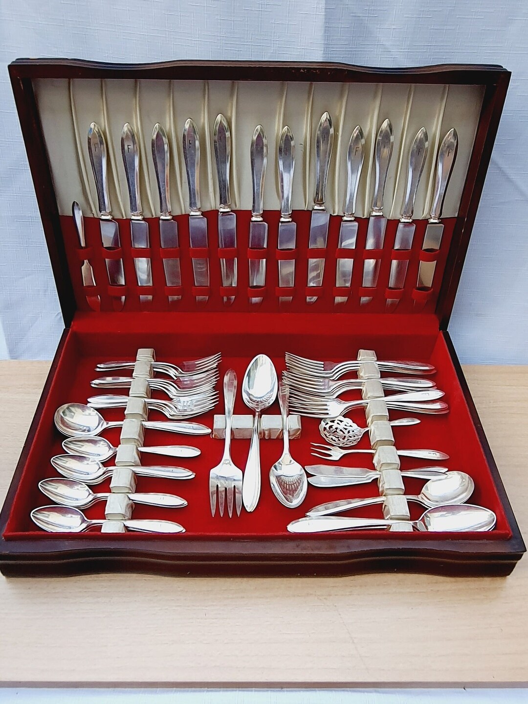 66 Oneida Community Flatware Set With Wood Box, Monogram F, patrician ...