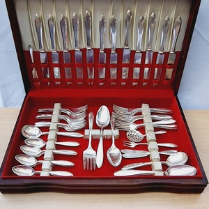 66 Oneida Community Flatware Set With Wood Box, Monogram F, patrician ...