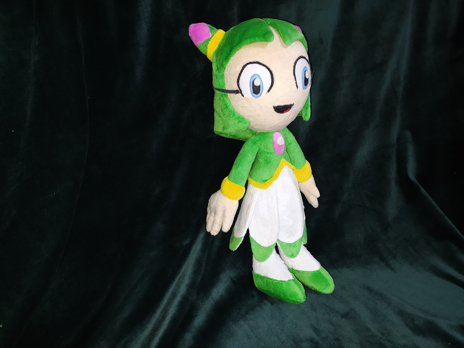 This is a sample of the Cosmo Sonic plush toy. | Etsy