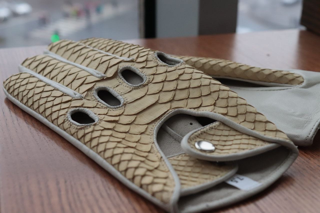 Python Driving Gloves, Luxury Leather Unisex Gloves, Driving Gloves. - Etsy